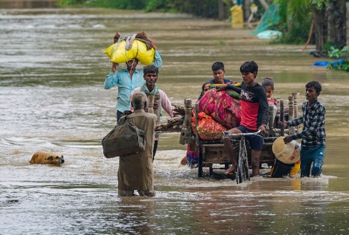 Flood Alert: Delhi CM Arvind Kejriwal Calls Emergency Meeting As Yamuna Swells To Record Levels