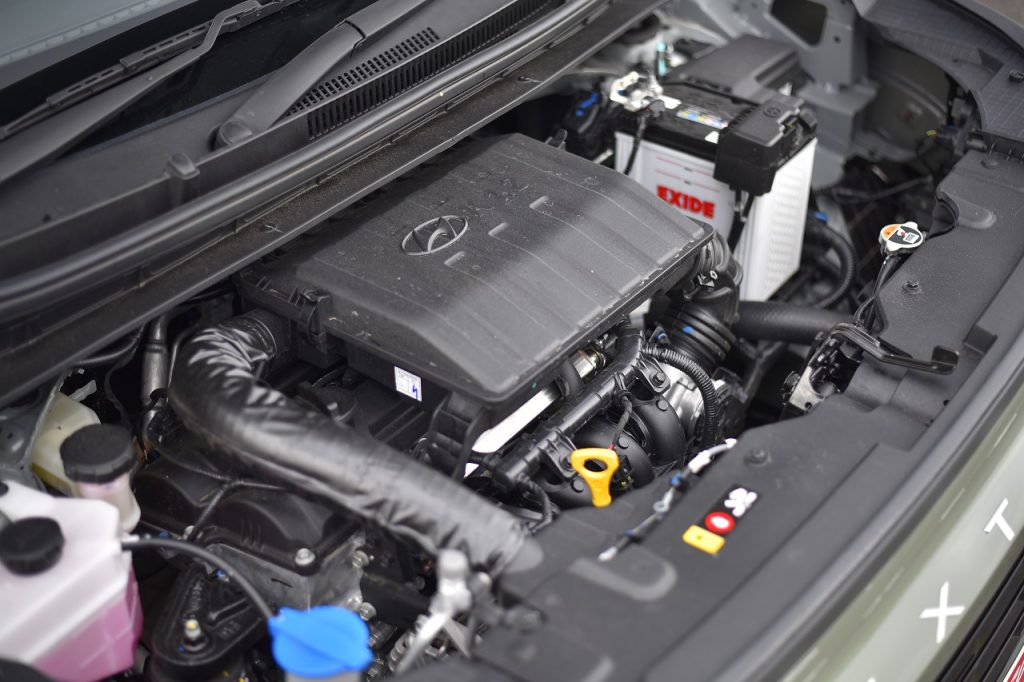 Hyundai Exter AMT Review: फीचर्स की भरमार और चलाने में भी मजेदार