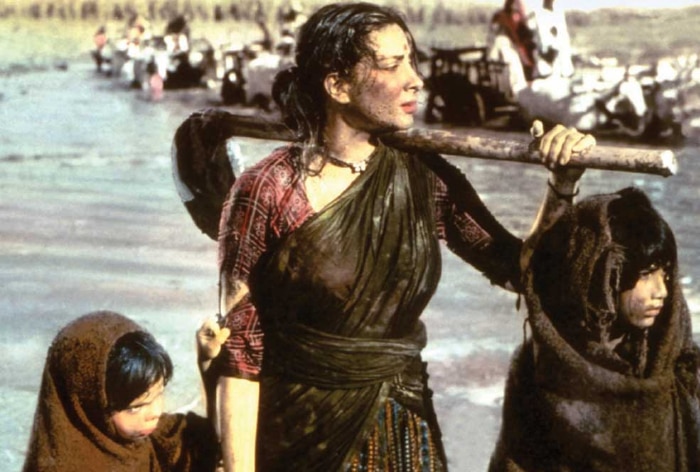 Top 5 : बाढ़ पर बनीं इन फिल्मों को देख समझ पाएंगे दिल्ली वालों के हालात ...