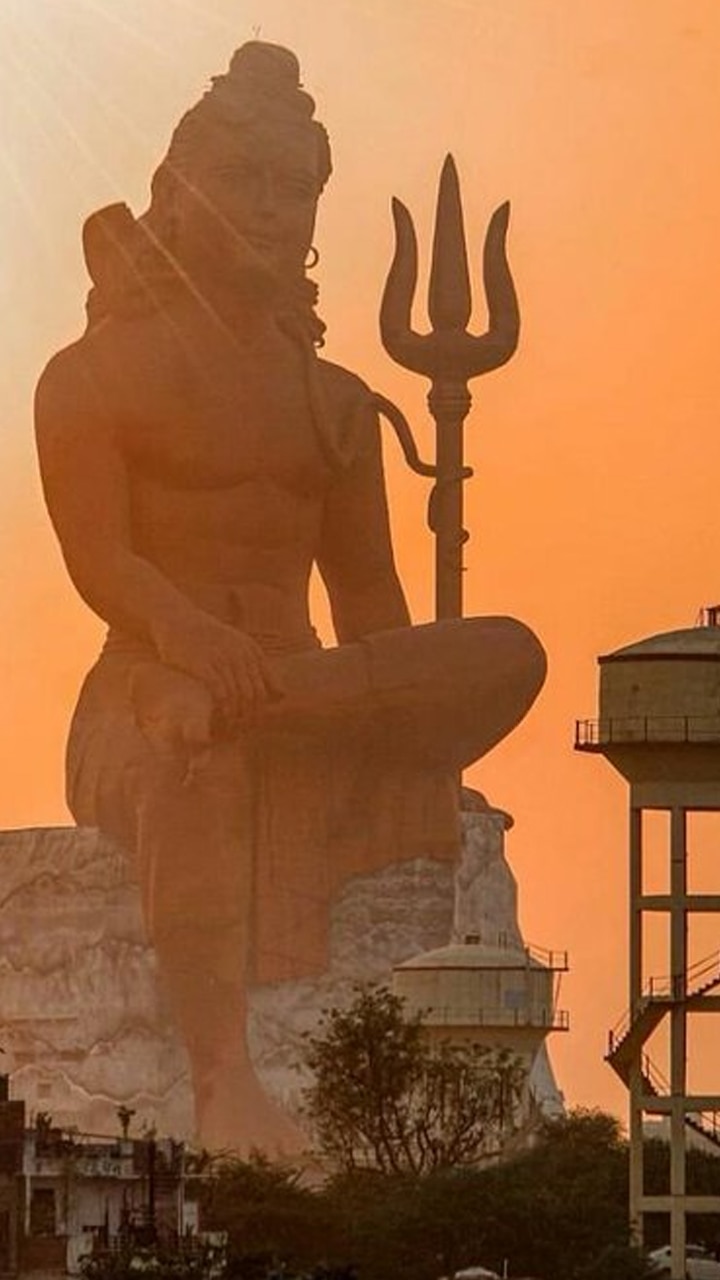Indian God Shiva Statue