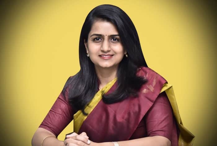 Meet IAS Saumya Sharma Who Lost Hearing Ability At 16, But Cracked UPSC In First Attempt | Read ...