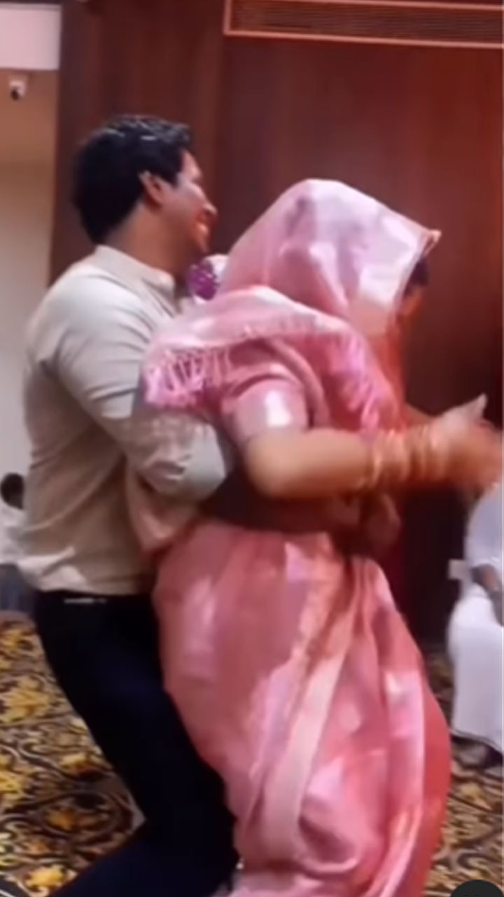 अचानक भाभी को गोद में उठा लिया देवर ने जो किया सब चौंक गए