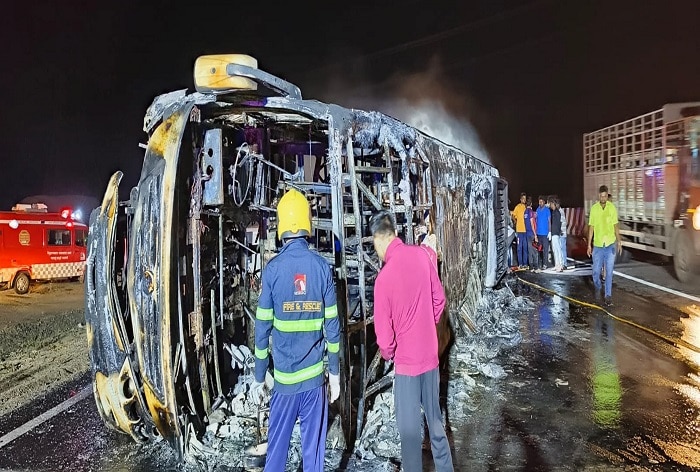 25 People Charred To Death As Bus Catches Fire On Samruddhi Mahamarg ...