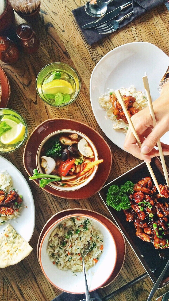 7 Foods to Avoid Before Dinner For a Restful Sleep