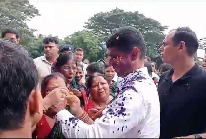 Video: Undeterred By Ink Attack, Odisha Officer Continues Meet And ...