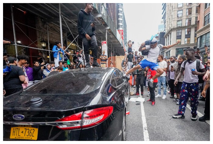 Riots Break Out In New York After YouTuber Kai Cenat Announces Free ...