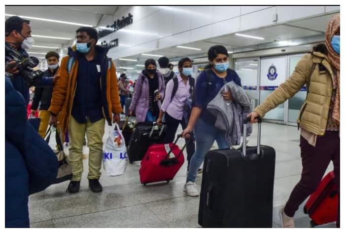 USA Sends Back Indian Students Amid Allegations Of Visa Irregularities ...