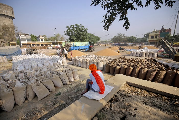 Centre Imposes 20% Export Duty On Parboiled Rice; Conditional Curbs On Basmati Rice Export
