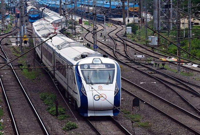 Vande Bharat Express Attacked In Kerala's Kannur; Stones Pelted At Train For The 4th Time