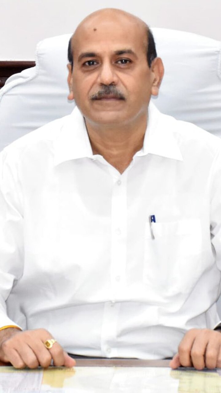 Indian Railway Board Chairpersons List: Know 10 Previous Names And ... Indian Railway Board Chairpersons List: Know 10 Previous Names And ...