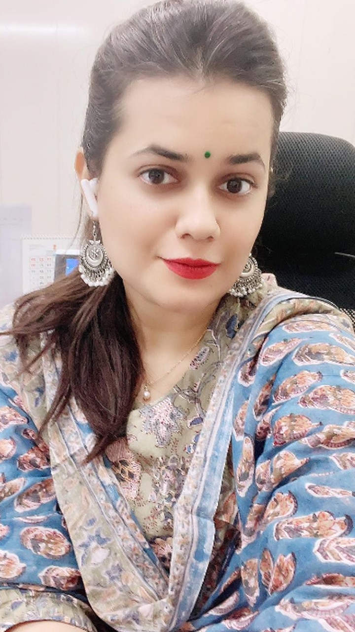 IAS Power Couple Tina Dabi And Pradeep Gawande Are Now Proud Parents IAS Power Couple Tina Dabi And Pradeep Gawande Are Now Proud Parents