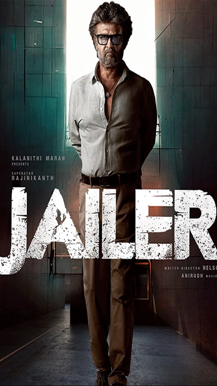 रजनीकांत की फिल्म देखने के लिए लोगों ने ली दफ्तर से छुट्टी, देखें जेलर ...