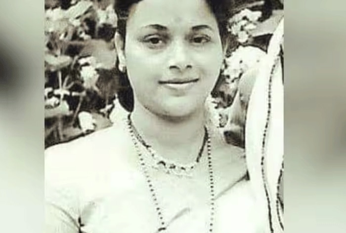 Seema Deo Death: दिग्गज अभिनेत्री सीमा देव का निधन-Seema Deo Death at ...