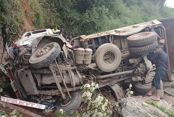 3 Dead In J&Ks Udhampur After Dumper Truck Falls Into Gorge In Dudu ...