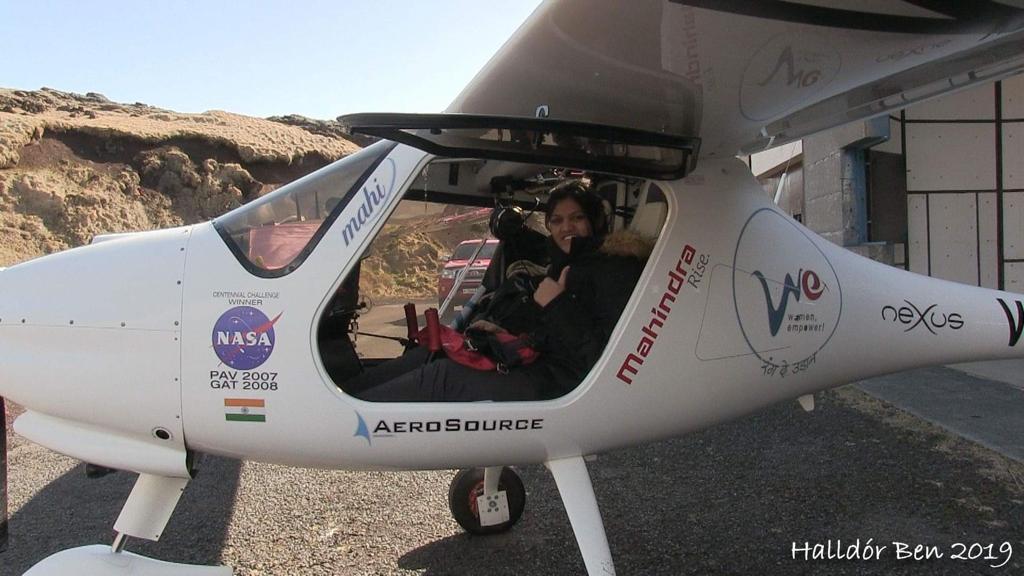 Aarohi Pandit, First Indian Woman Pilot to Fly Solo Over Atlantic, Now ...