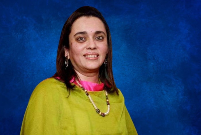 Meet Mamta Dalal, The Teacher From Ambani Family Who Taught SRK And ...