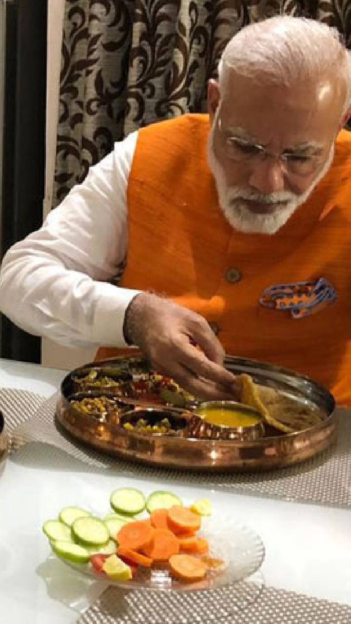 पीएम मोदी खाने में क्या क्या खाते हैं?