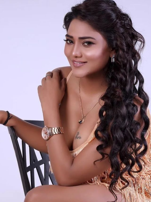 10 Popular Ullu Actresses Who Turn Up the Heat 10 Popular Ullu Actresses Who Turn Up the Heat