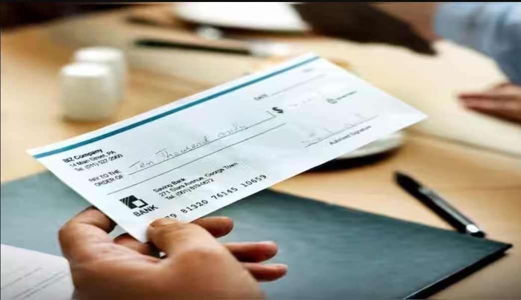 Lakhs की जगह Lac लिखा, क्या Cheque हो जाएगा बाउंस?