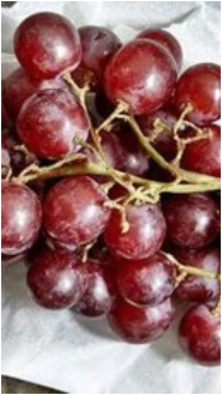 Red Grapes: लाल अंगूर खाने के होंगे जबरदस्त फायदे, क्या वजन भी घटेगा?