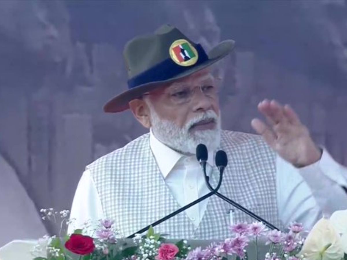 PM Modi Tribute To Sardar Patel: स्टैच्यू ऑफ यूनिटी पहुंचे PM मोदी ...