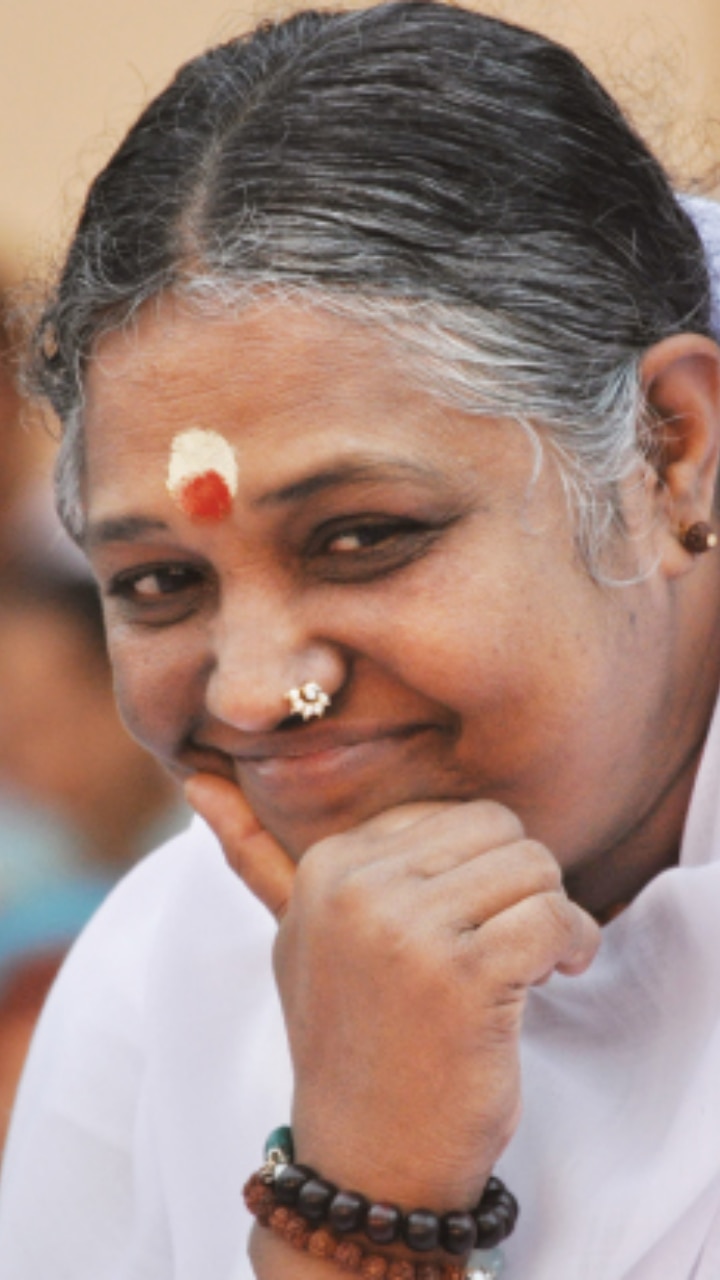 Top 10 Motivational Quotes From Mata Amritanandamayi
