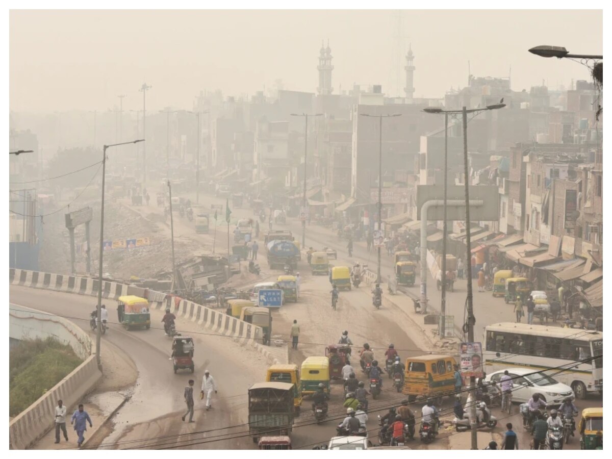 Delhi Pollution: ठंड बढ़ने के साथ जहरीली हुई दिल्ली की हवा, आज 200 पार ...