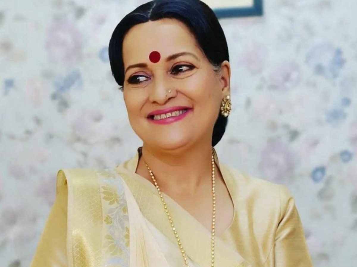 Himani Shivpuri : हिमानी शिवपुरी को क्यों कहा जाता है बॉलीवुड की मां? आर्थिक तंगी की वजह से नहीं ...