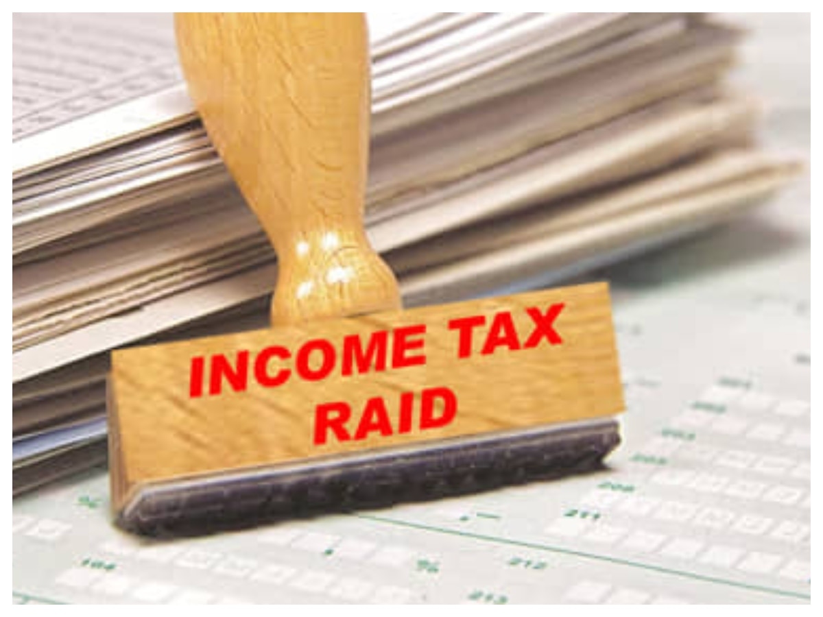 Income Tax Raid: यूपी-बिहार में IT की रेड, शिकंजे में सर्राफा कारोबारी ...