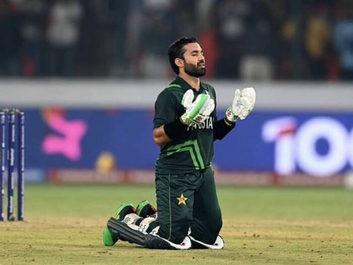 Mohammad Rizwan ने क्रीज पर पढ़ी नमाज? PAK विकेटकीपर के खिलाफ शिकायत ...