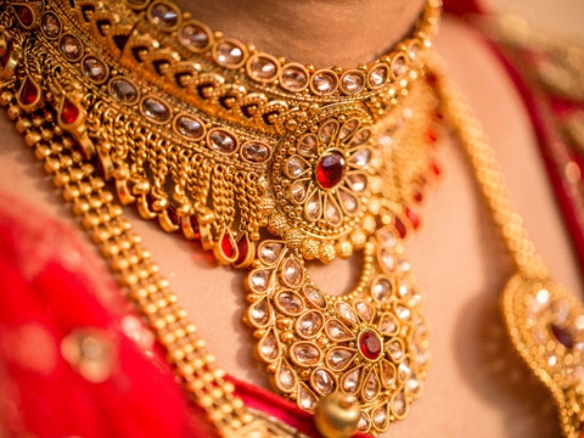 Telangana Elections 2023: Free Gold Worth Rs 50K, Rs 1 Lakh Cash To ... Telangana Elections 2023: Free Gold Worth Rs 50K, Rs 1 Lakh Cash To ...