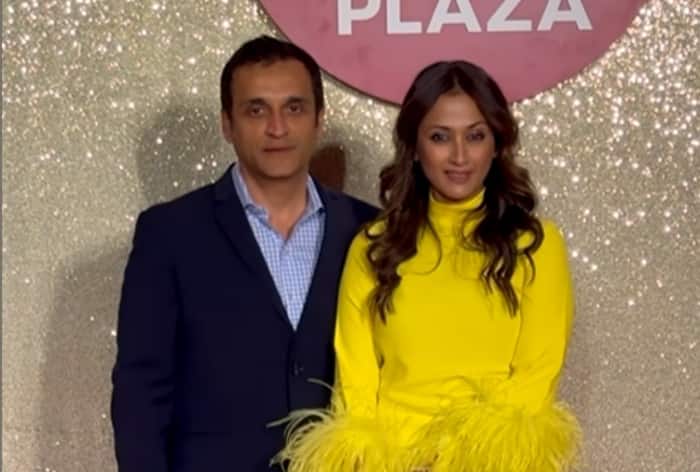 Gayatri Joshi-Vikas Oberoi’s First Public Appearance After Italy Car Crash Goes Viral, Watch ...