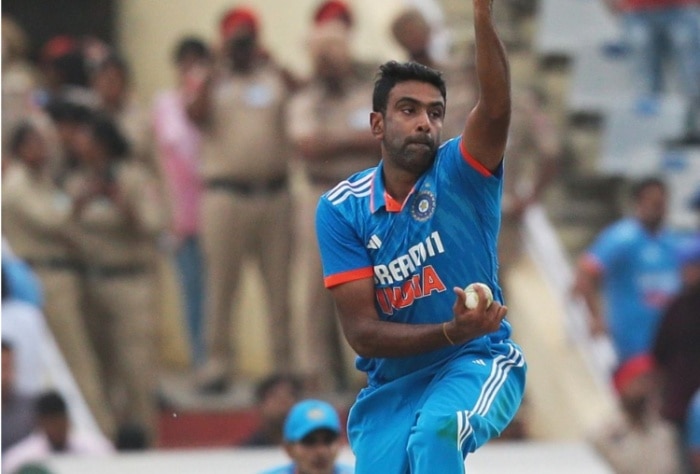 Ravichandran Ashwin Heaps Praise On Mukesh Kumar, Calls Him ‘Junior ...