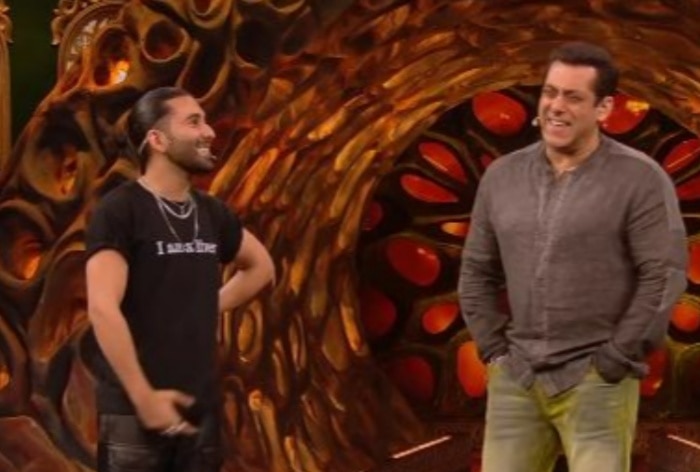 Bigg Boss 17 Salman Khan Asks Wild Card Entry Orry Karta Kya Hai Watch