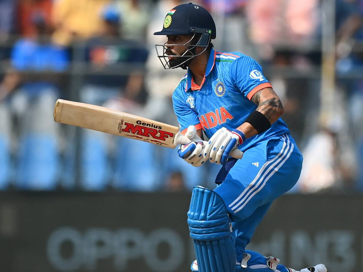 IND vs AUS: Virat Kohli ने स्टार्क के 1 ओवर में जड़े लगातार 3 चौके ... IND vs AUS: Virat Kohli ने स्टार्क के 1 ओवर में जड़े लगातार 3 चौके ...
