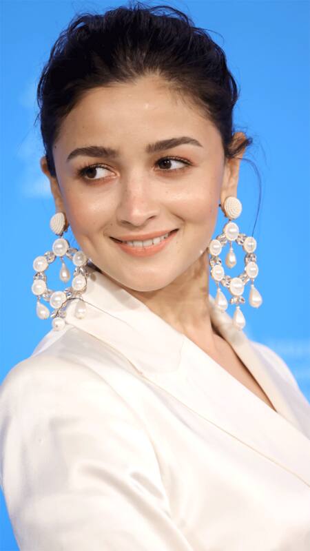 Bhatt Deep's Instagram, Twitter & Facebook on IDCrawl