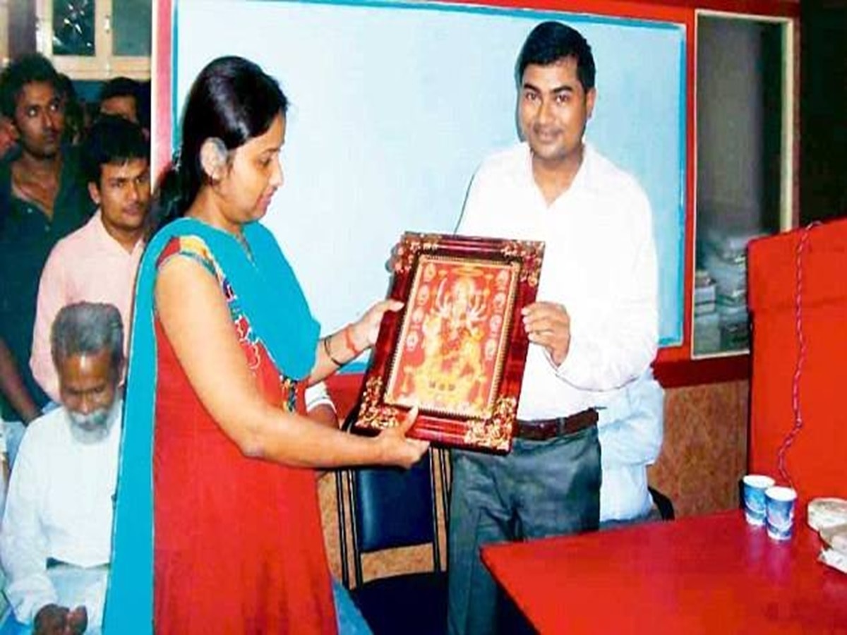 कभी बेचे अंडे व सब्जी, झाड़ू भी लगाई, गरीबी नहीं तोड़ पाई हौसला UPSC ...