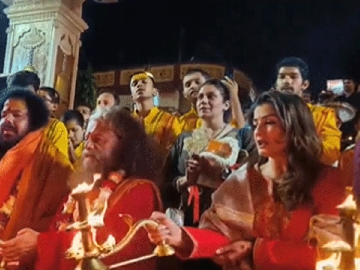 Raveena In Rishikesh: बेटी राशा के साथ ऋषिकेश पहुंची रवीना टंडन, वायरल ...