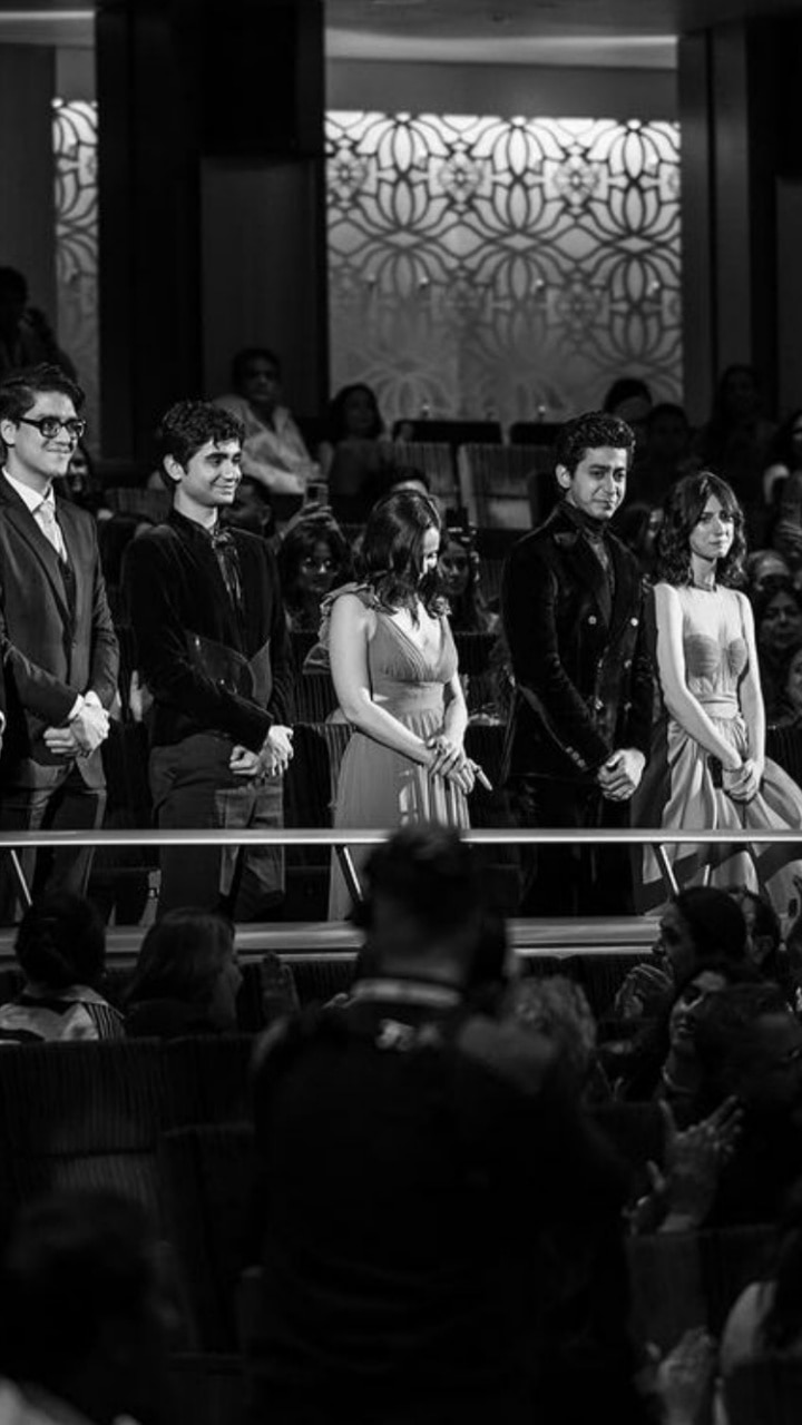 SRK-Kajol to Ananya-Aditya, 10 Unseen Starry Moments From Archies Screening