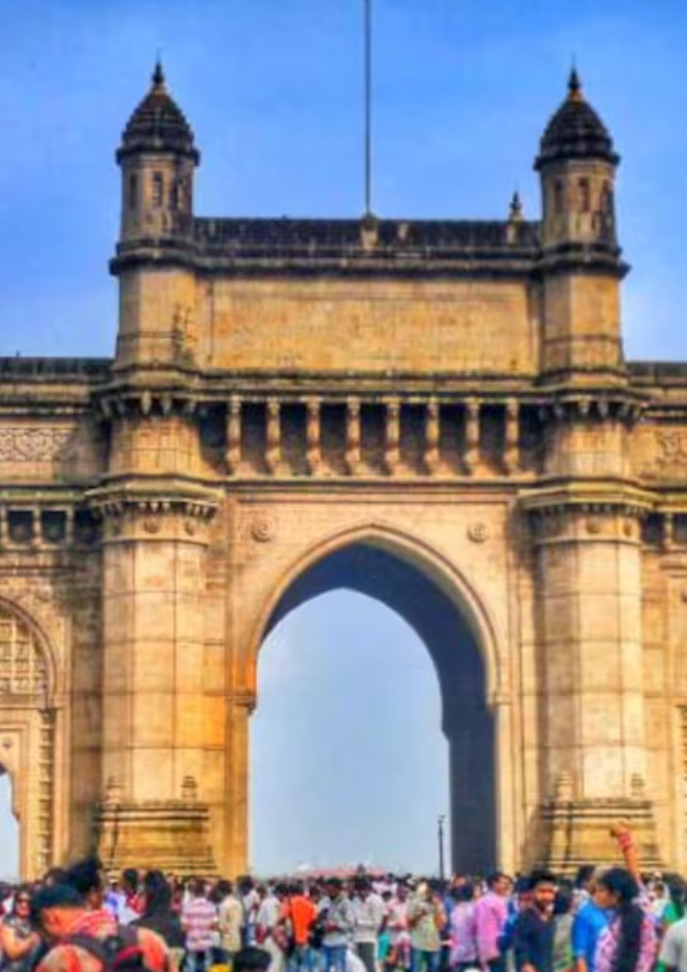 Top 8 Iconic Tourist Places to Visit in Mumbai