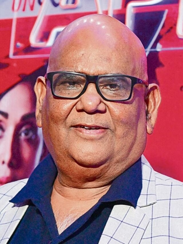 Popular Celebrities 2023 60 Photos - Moonagedaydream.film