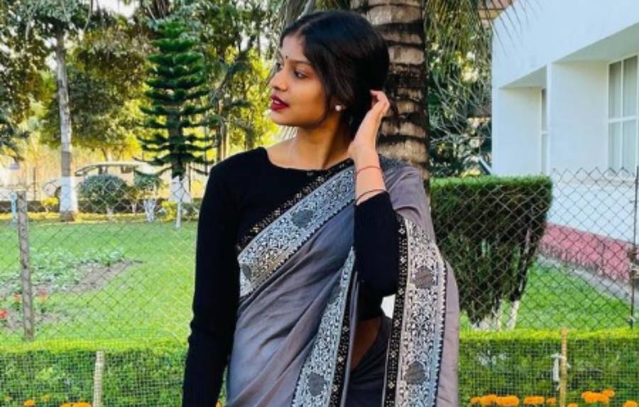 IAS Success Story: बिना कोचिंग के केवल सेल्फ स्टडी से सलोनी ने पास की ...