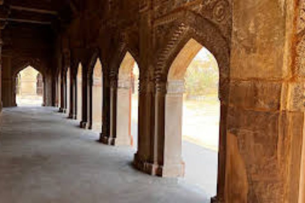 Exploring The Historical Land of Chunar : Where Majestic Tales, Meet ...