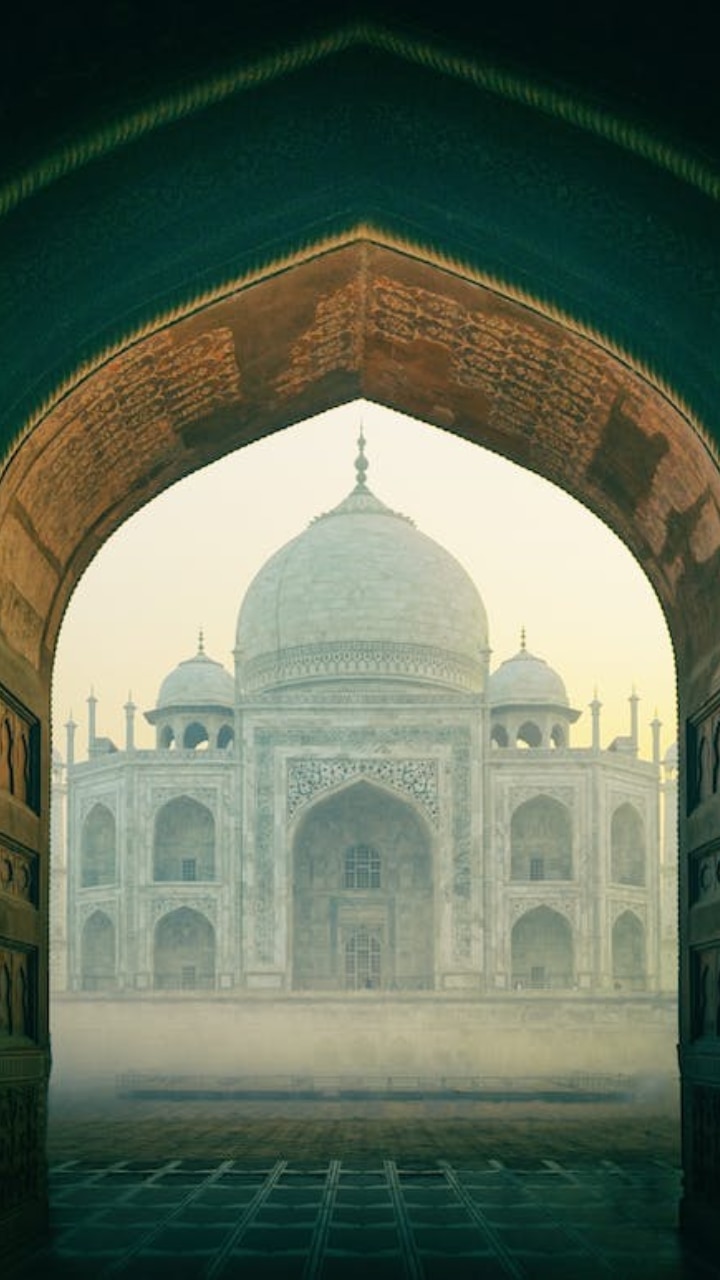 7 Monuments Of World Which Are Actually Graves