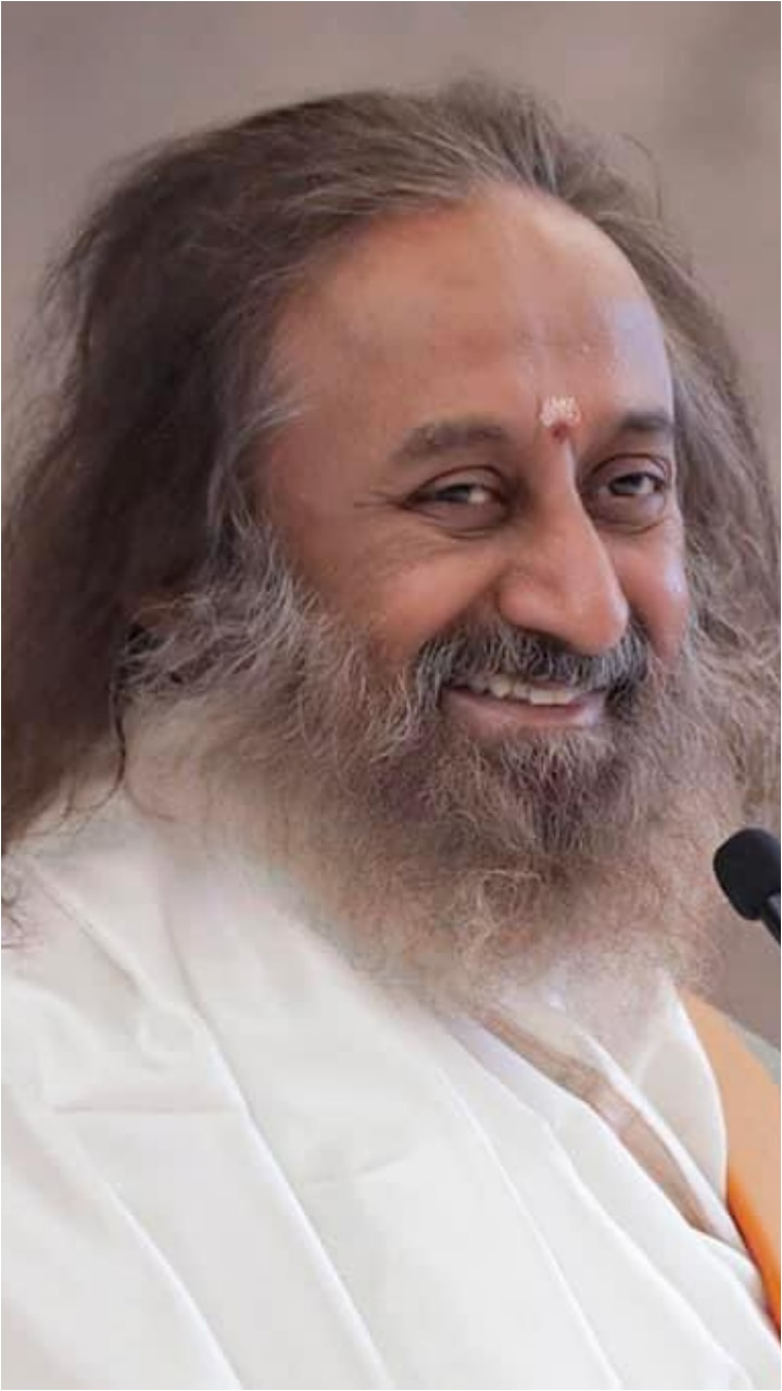 10 Quotes on Love and Relationship By Gurudev Sri Sri Ravi Shankar
