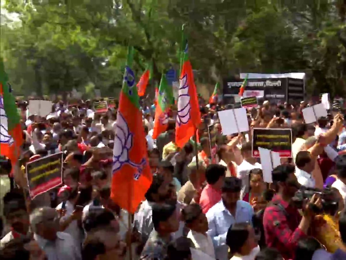 BJP Workers Protest At Mysuru Bank Circle In Bengaluru, Section 144 ...