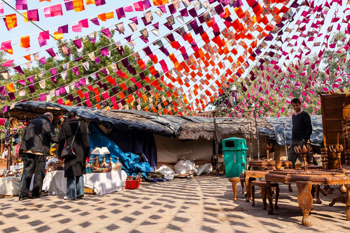 Shoppaholics! Check Out This Curated List Of 10 Markets In Delhi-NCR ...