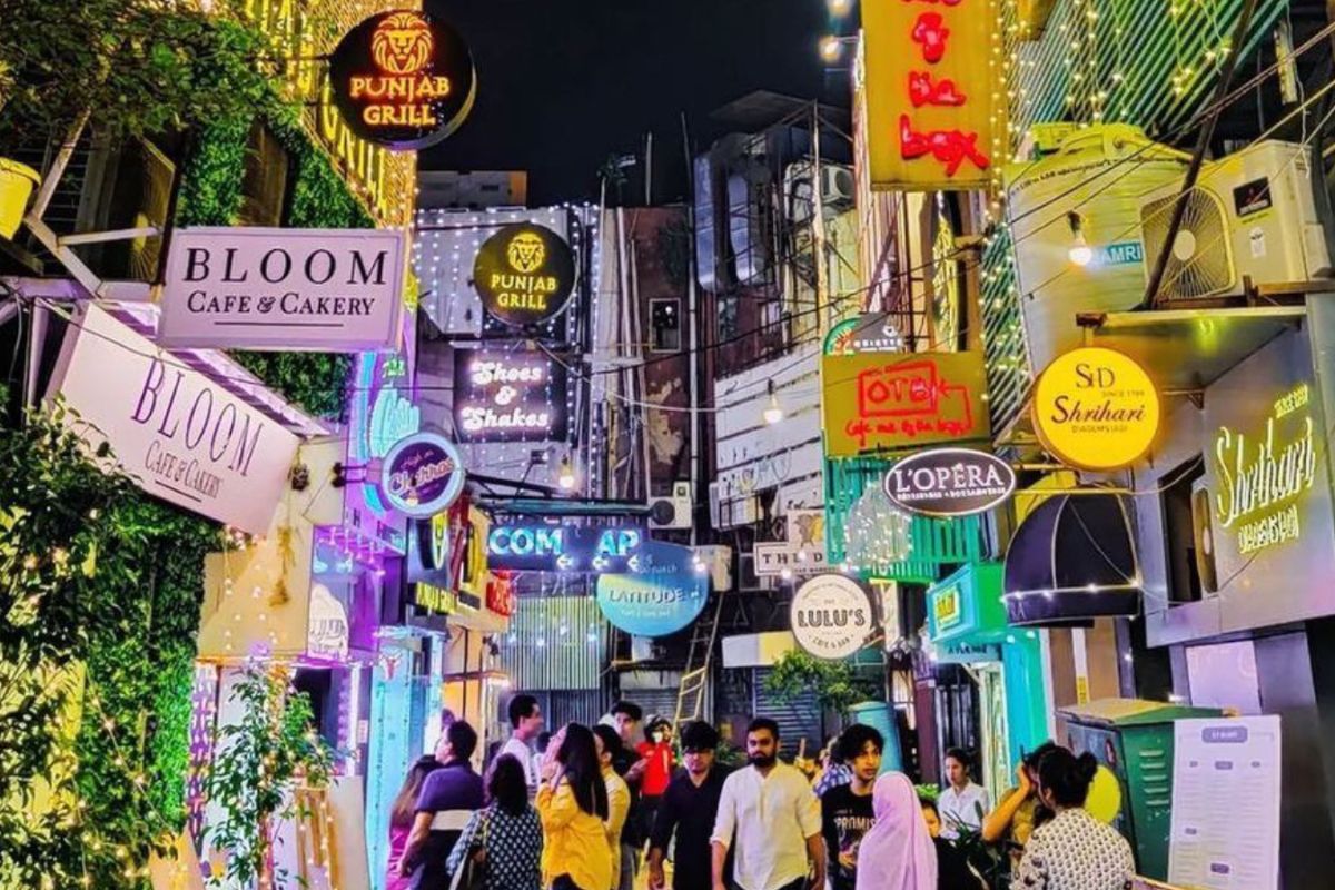 Shoppaholics! Check Out This Curated List Of 10 Markets In Delhi-NCR ...