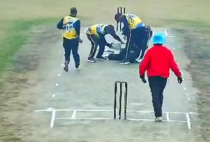 Noida Techie Suffers Heart Attack While Playing Cricket, Dies: Video