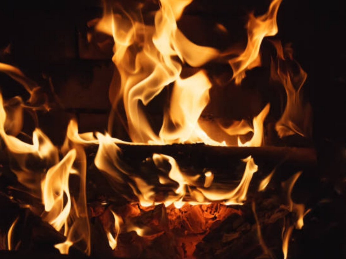 UP Tragedy: 3 Kids Among 5 Of Family Charred To Death In Faridpur House ...